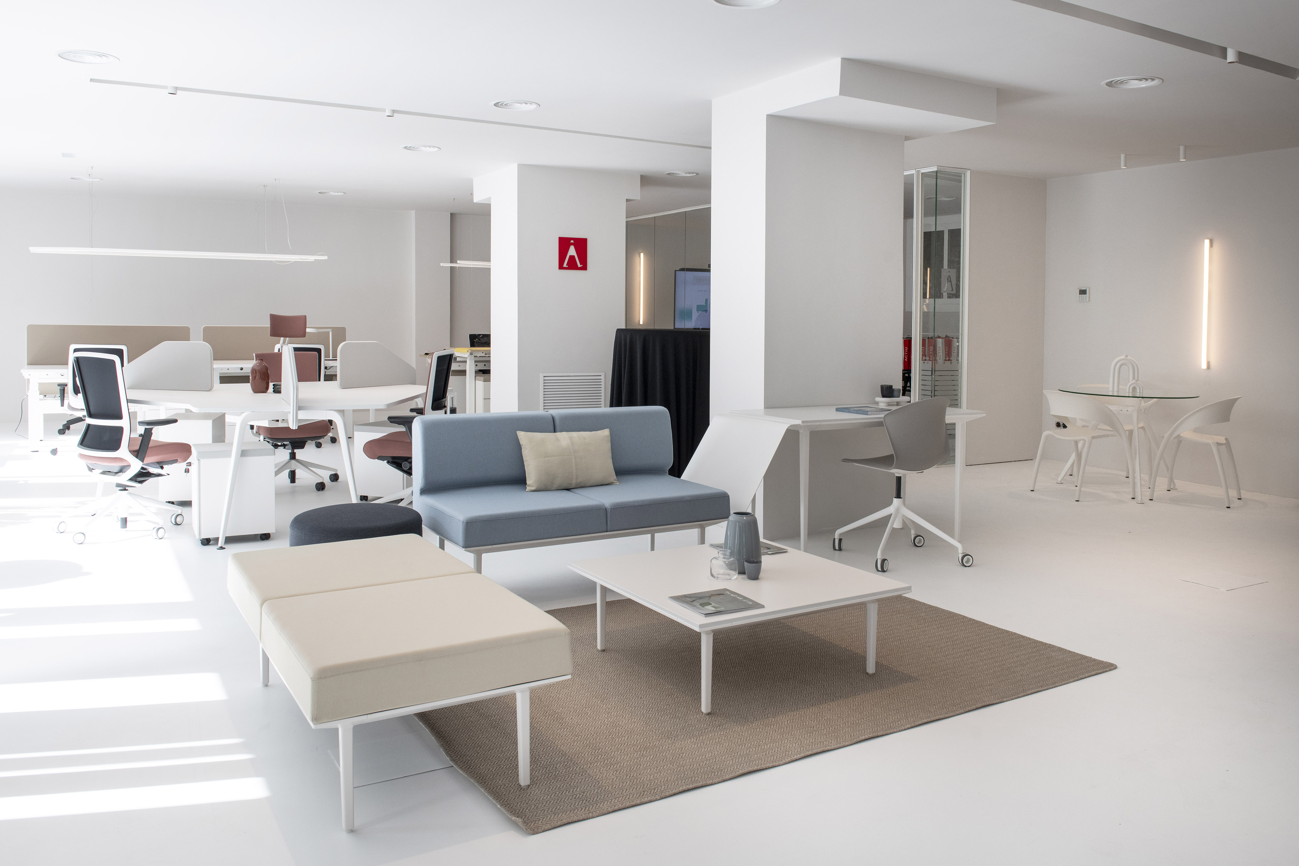 Longo side tables