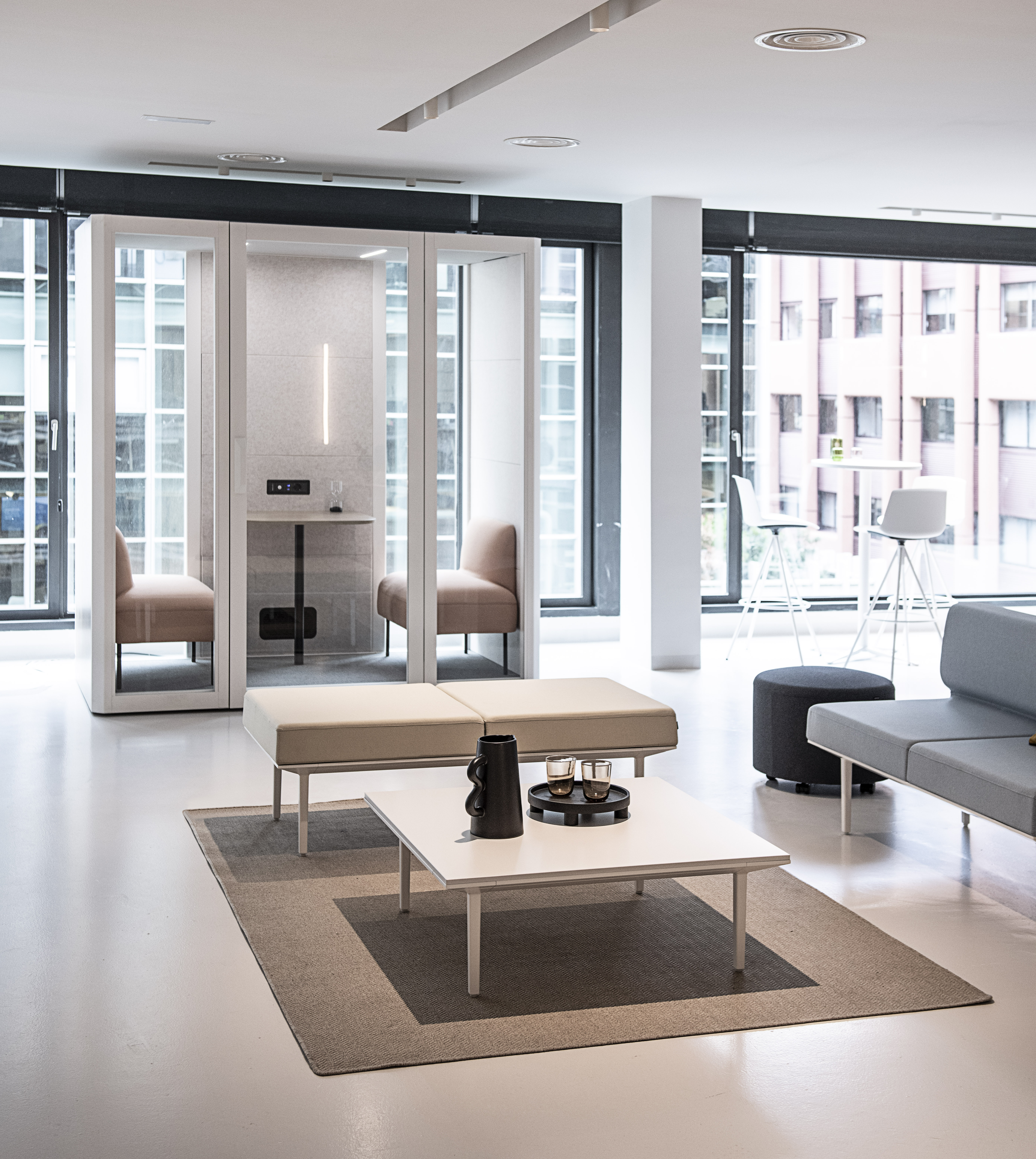 Longo side tables