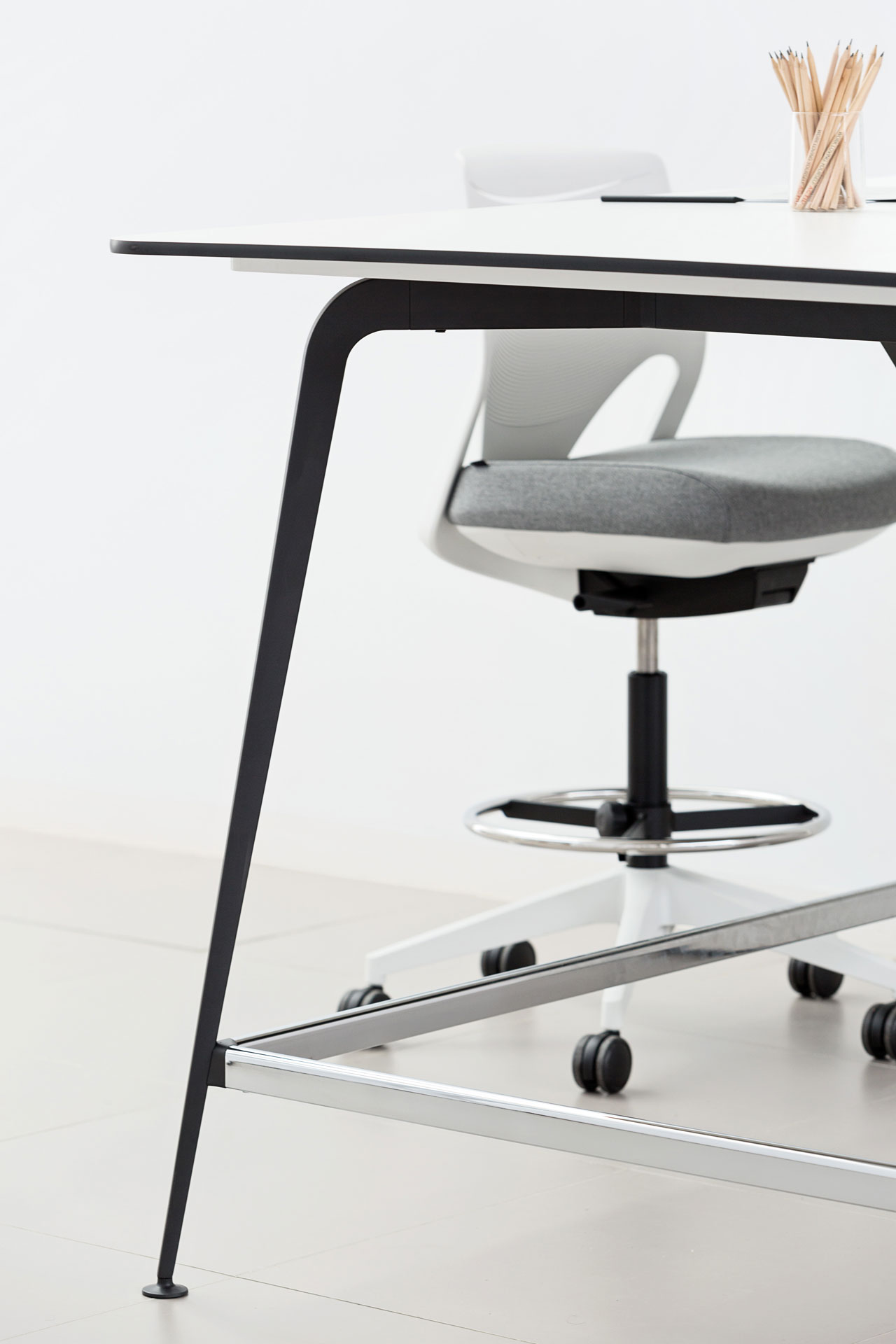 Twist Modular office tables